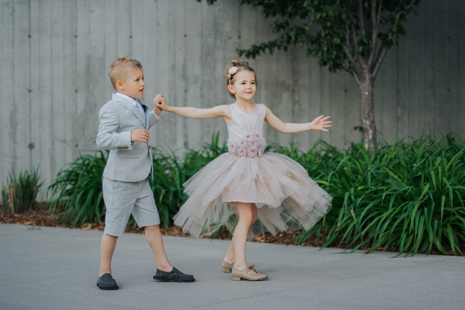Craig + Holly // Urban Family Session | Emily Mitton