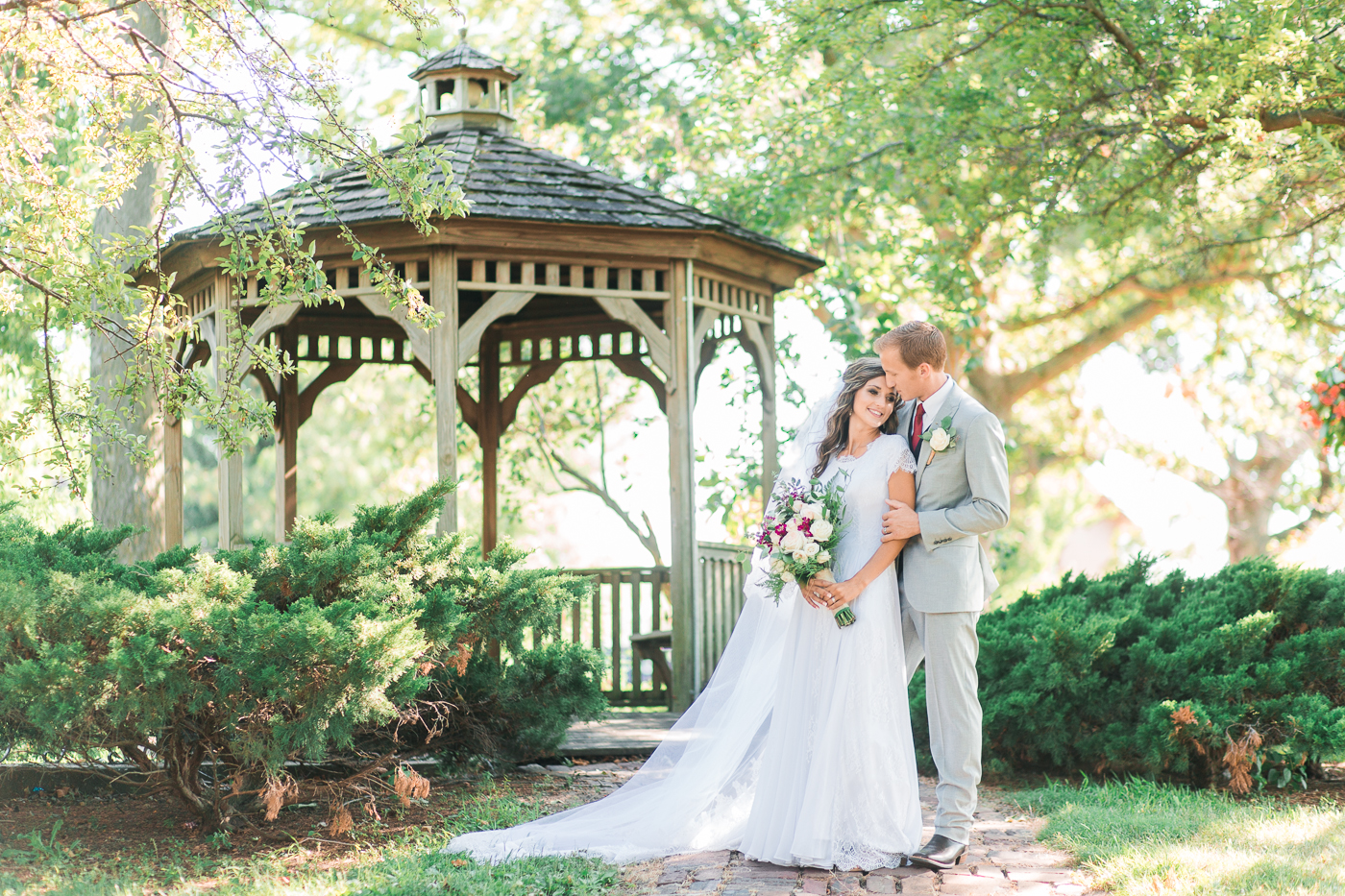 Jeremiah + Allison // Marion Avenue Church + Central Park | Emily Mitton